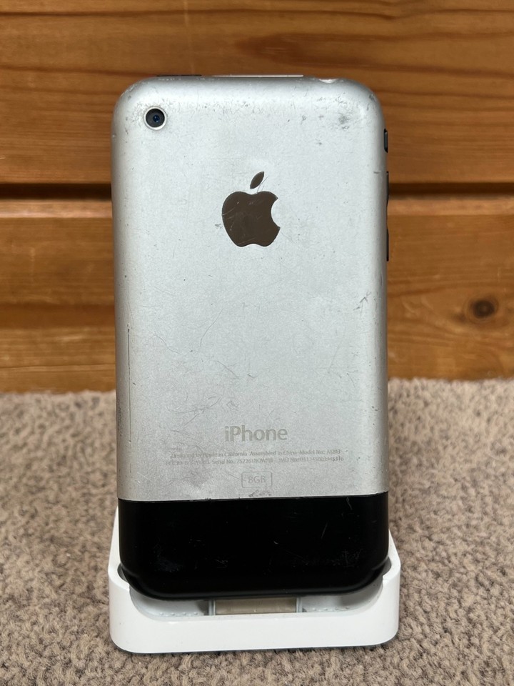 Apple iPhone 1st Generation - 8GB - AT&T - Week 28 - New Display - Read Desc | eBay UK