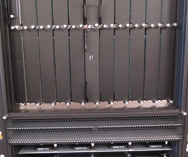 Routers and Gateways Brocade Mlxe-16 Router Chassis BRMLXE16MR2MAC for ...