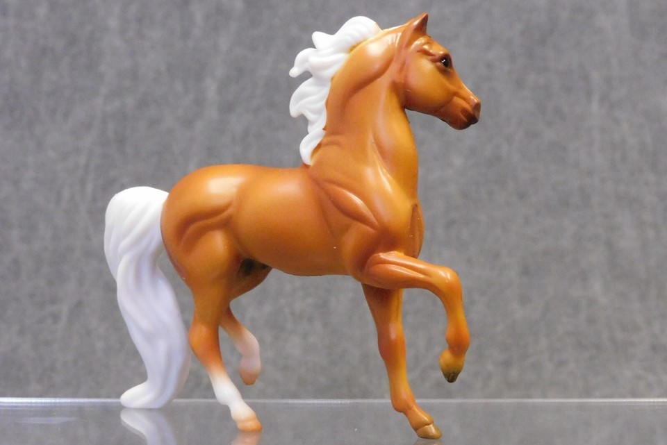 Breyer * Palomino Morgan * 6232 Horse Foal Surprise Stablemate Model ...