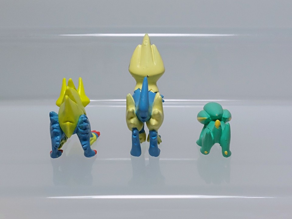Mega Manectric Electrike Pokemon Figure Tomy Zukan & Get Collections 0. ...