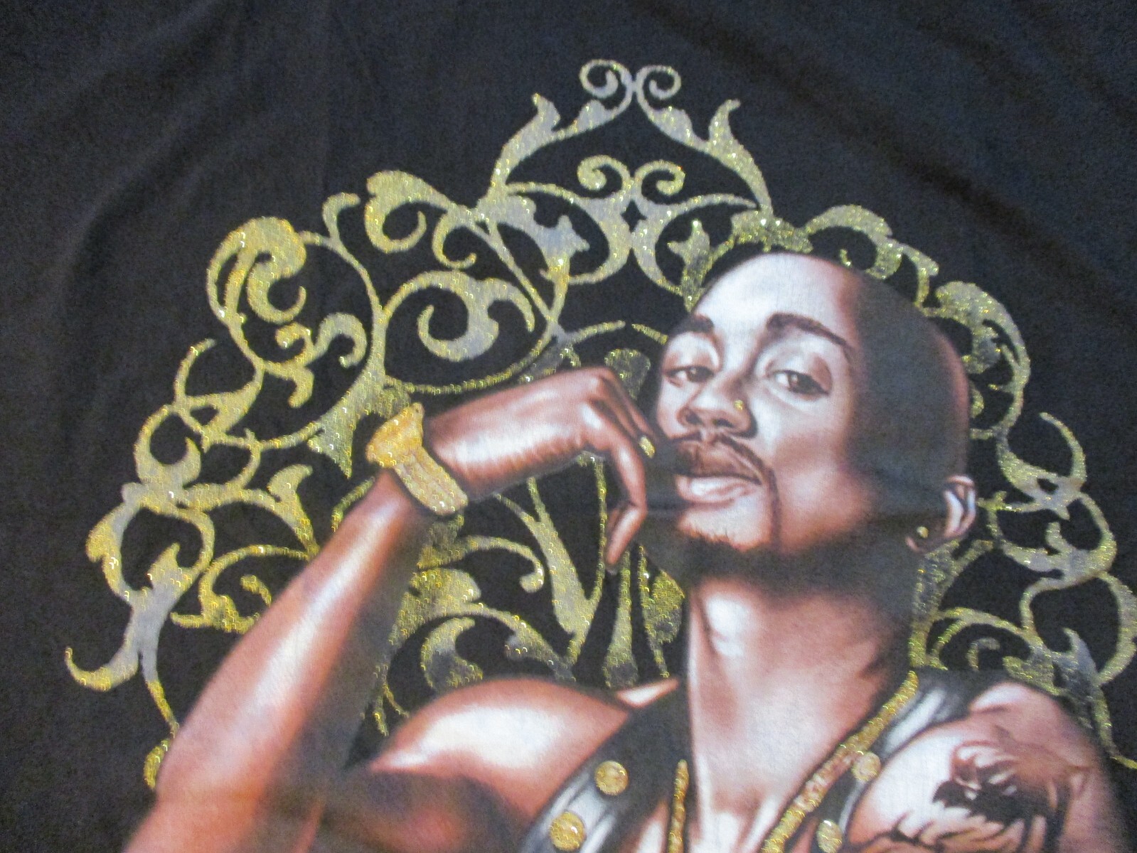 TUPAC SHAKUR 2PAC WEARING WATCH BRACELET GOLD GLITTER… - Gem