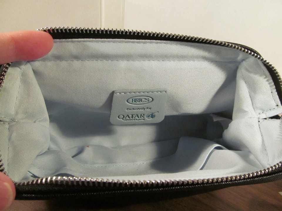 BRIC's for QATAR AIRWAYS airline amenity kit bag blue black makeup ...
