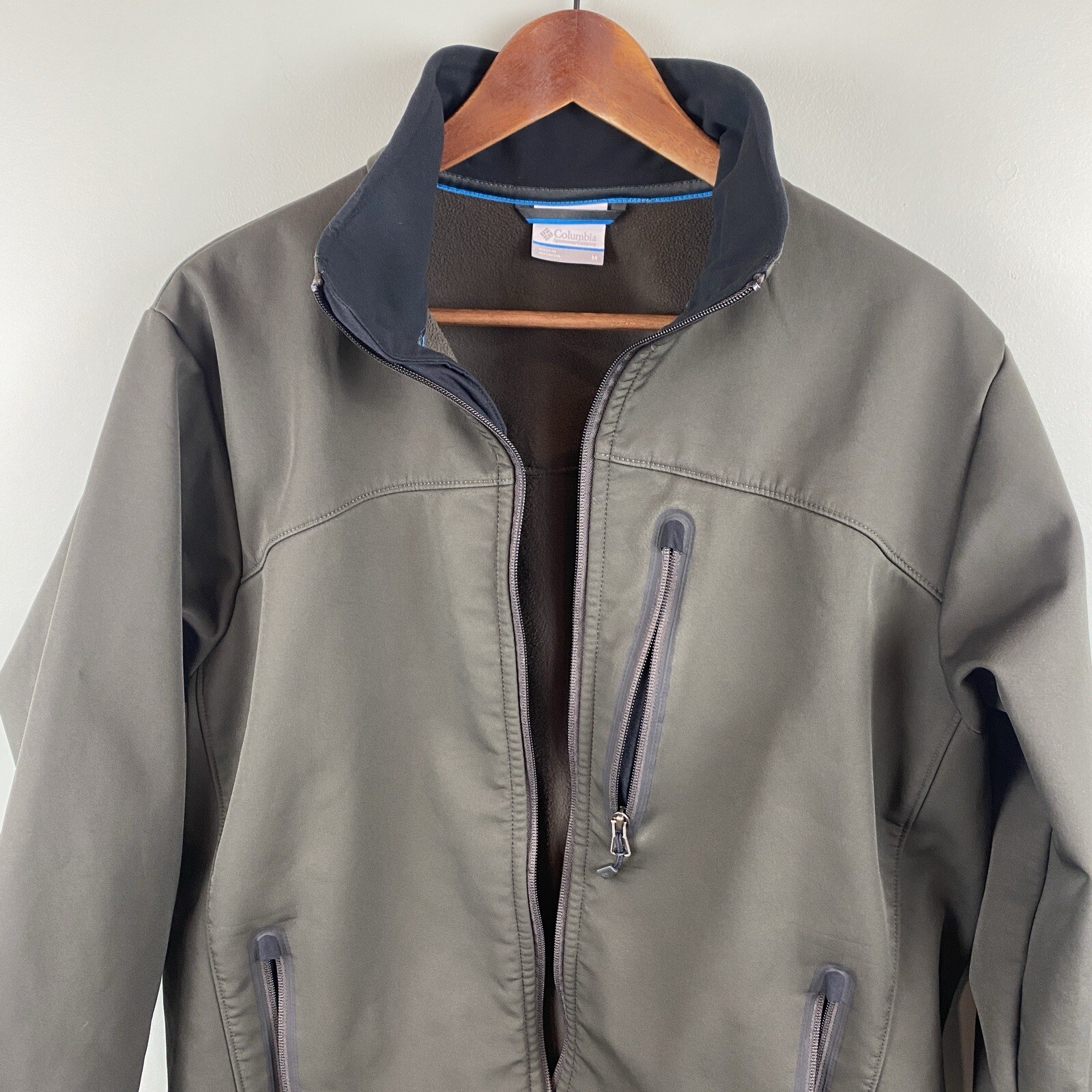 Men’s dark gray Ascender Softshell Jacket fleece lined jacket size ...