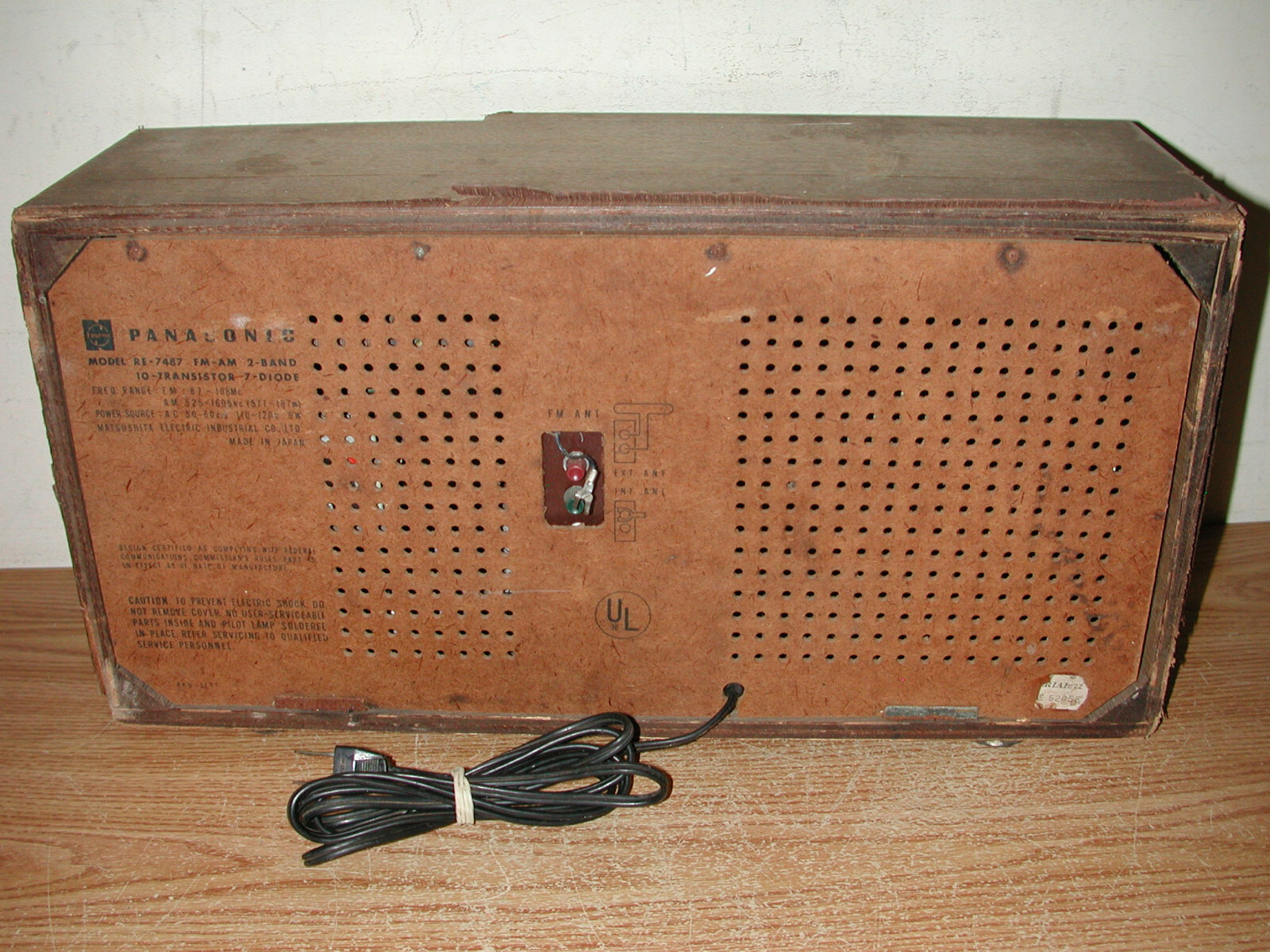 VINTAGE PANASONIC SOLID STATE 2 WAY SYSTEM AM/FM WOODEN RADIO MODEL RE-7487 | eBay