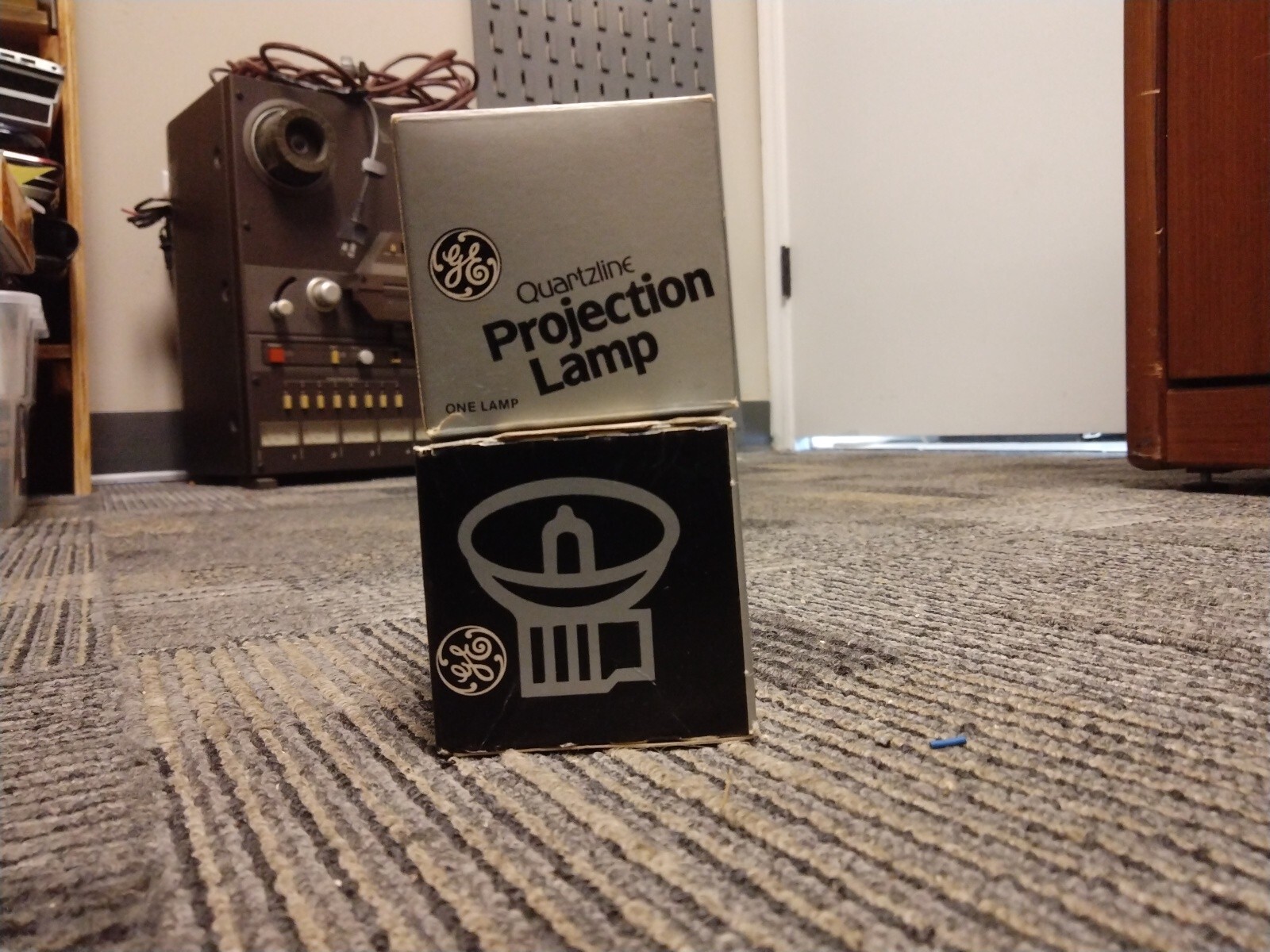 GE EMM / EKS 250W 24V 250W Projector Bulb Quartzline Projection Lamp ...