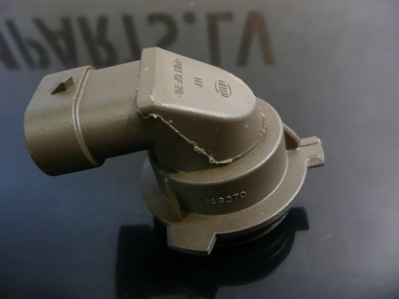 NEW GENUINE BMW 5 SERIES E39 MAIN LOW BEAM HEAD LIGHT BULB HOLDER ...