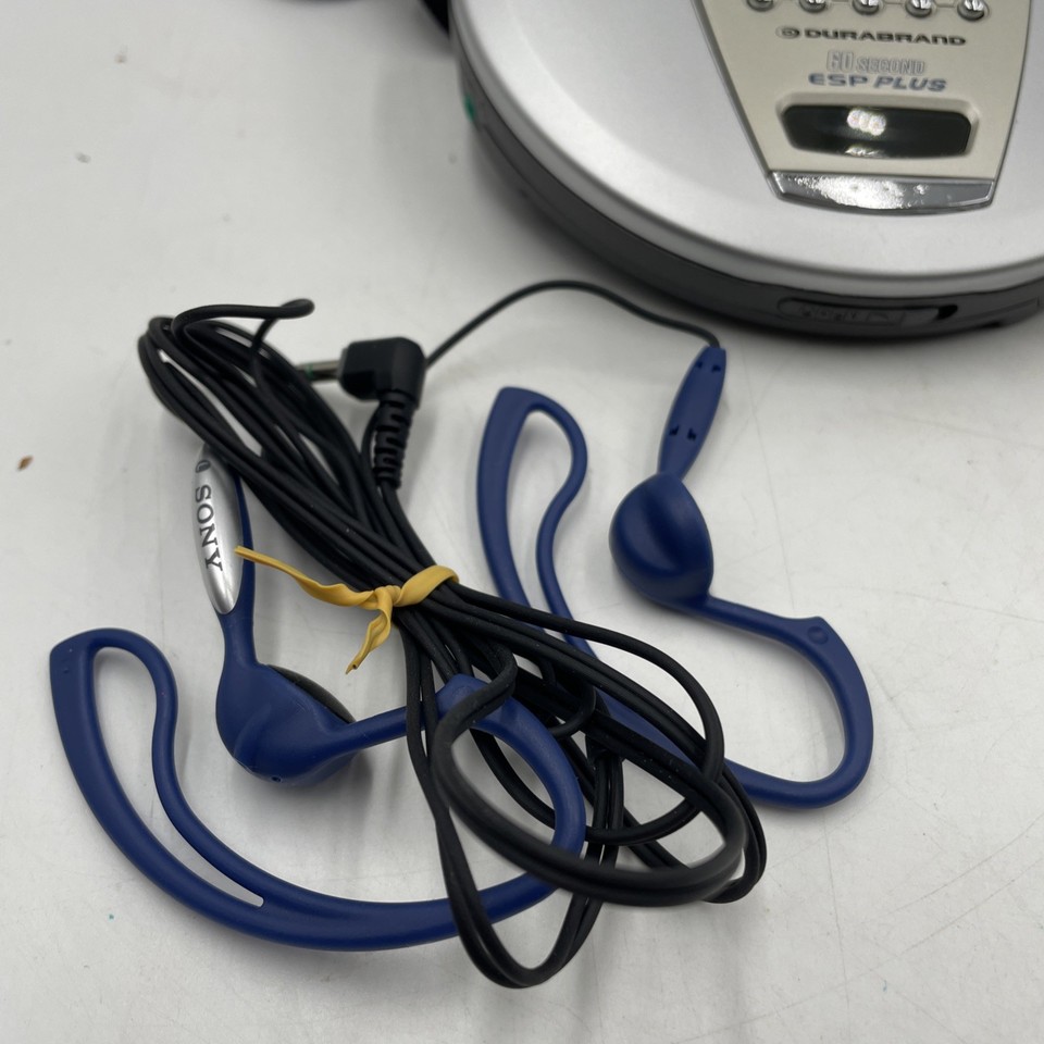 Durabrand CD-91 - 60 Second ESP PLUS Bass Boost AM/FM CD Player Walkman ...