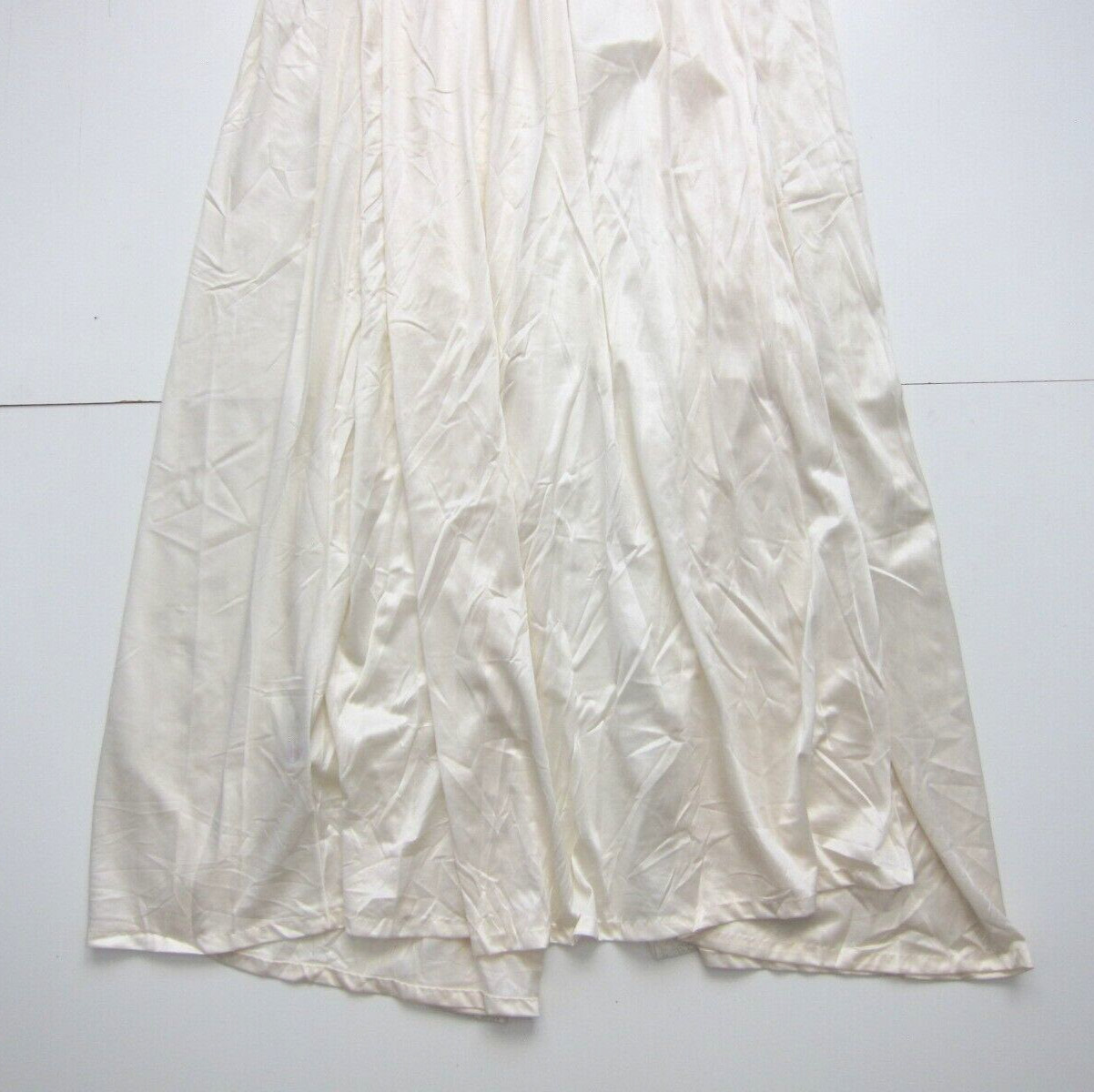 Vintage Miss Elaine Nylon Ivory Satin Lace Long Sleev… - Gem