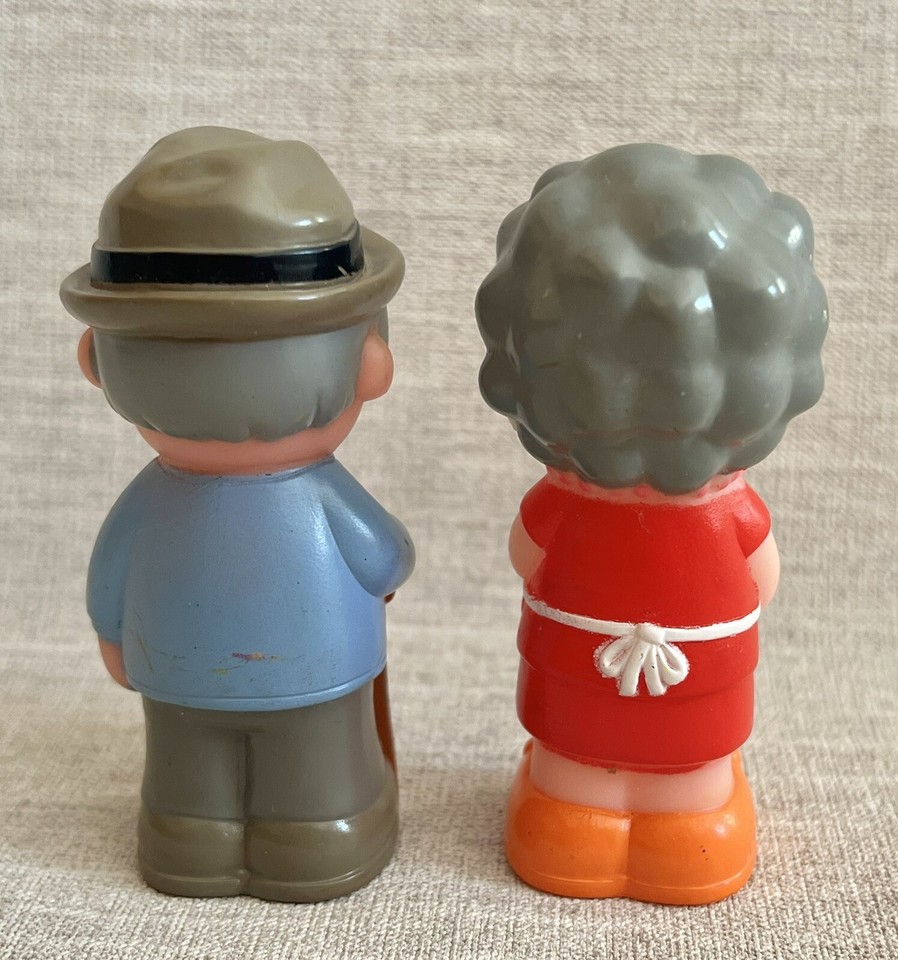 ELC Happyland Family Figures Pregnant Mum Dad Toddler Grandparents Dog ...