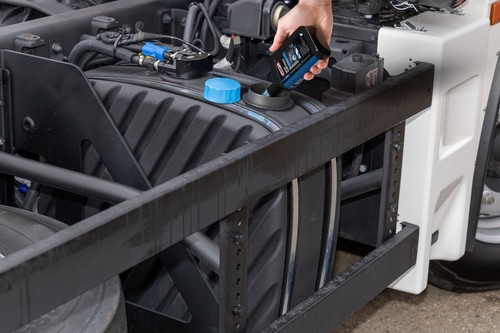 WYNNS CRYSTAL CLEAN & PROTECT 500ml-COMMERCIAL USE (AdBlue anti ...