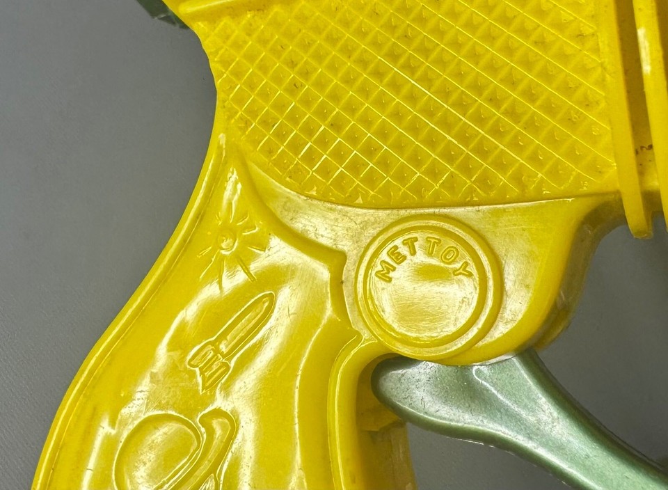 1954 Ray Gun Cracker Jet Mettoy UK Planet Jet Renwal Space Toy Pistol ...