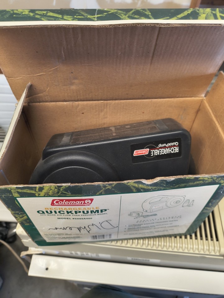 Coleman 4D Battery quickpump inflates deflates camping travel quickbed ...