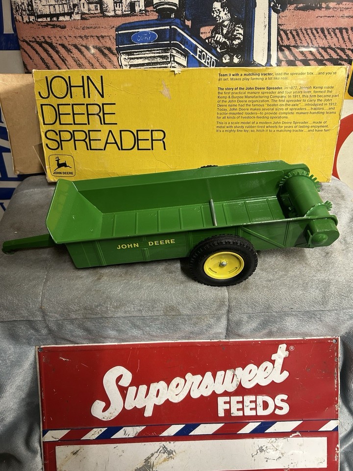 1/16 John Deere Ertl Manure Spreader w/ Original Ice Cream Box | eBay