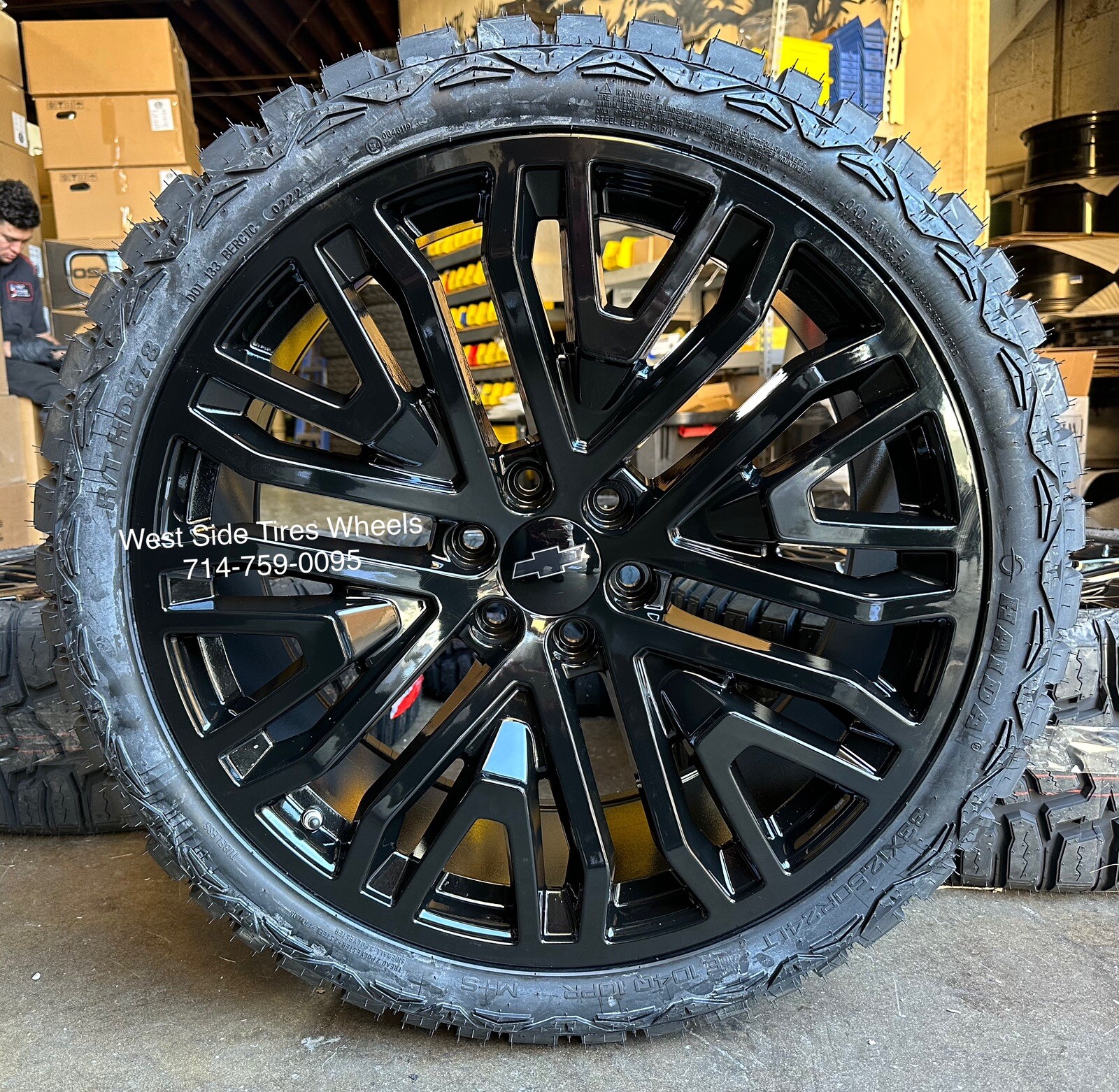 24" GMC SIERRA YUKON BLACK MESH WHEELS CHEVY TAHOE SILVERADO 33” MT Mud ...