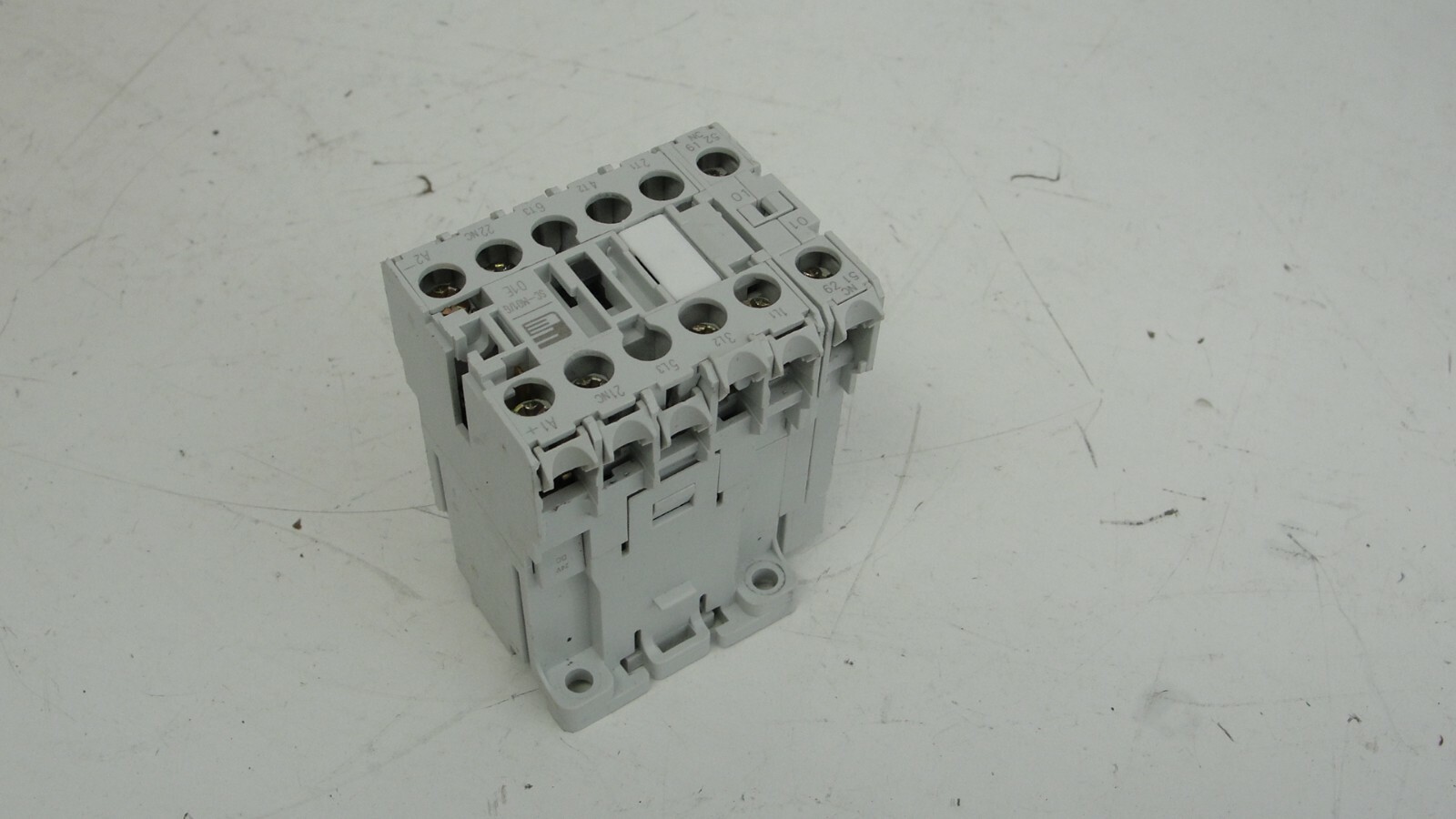 Fuji SC-M01/G magnetic contactor with SZ-MAS01 auxiliary contact | eBay