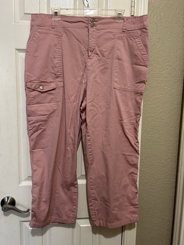 Time And True Women’s Pink Cuffed Cargo Pants Size 20 Side And Back ...