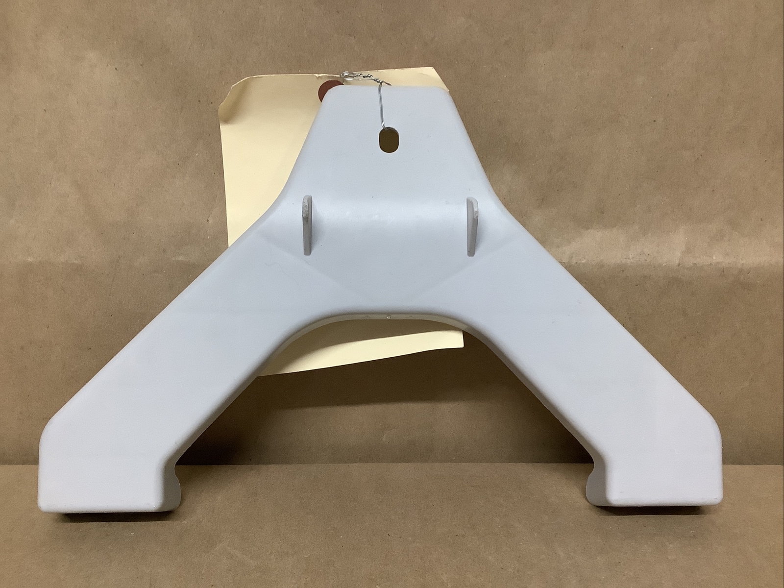NEW 2017 - 2019 MERCEDES GLS450 REAR BUMPER LOWER CENTER BRACKET OEM ...
