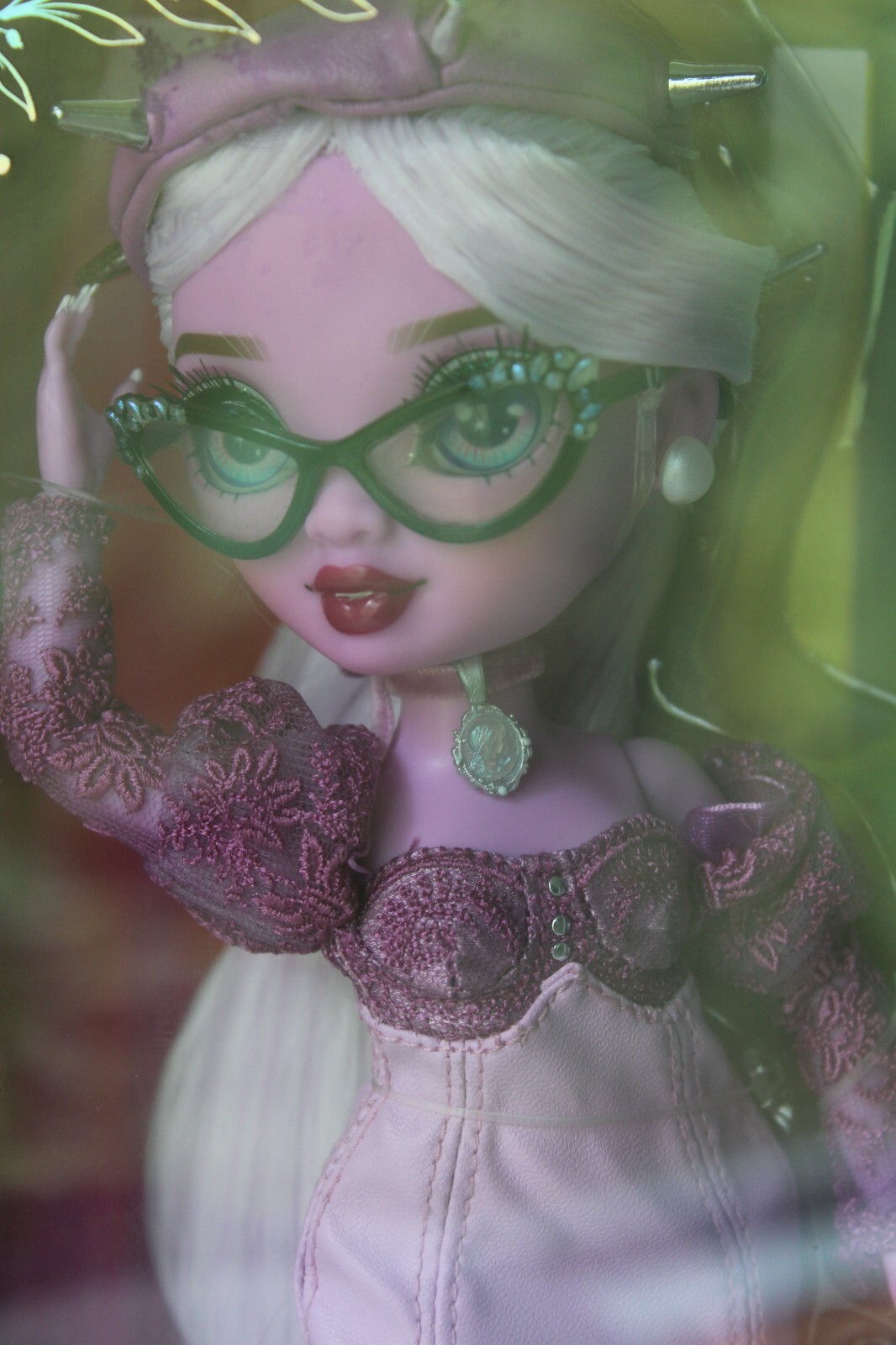 SHADOW / Rainbow HIGH SERIES 3 LAVENDER LYNN FASHION DOLL | eBay