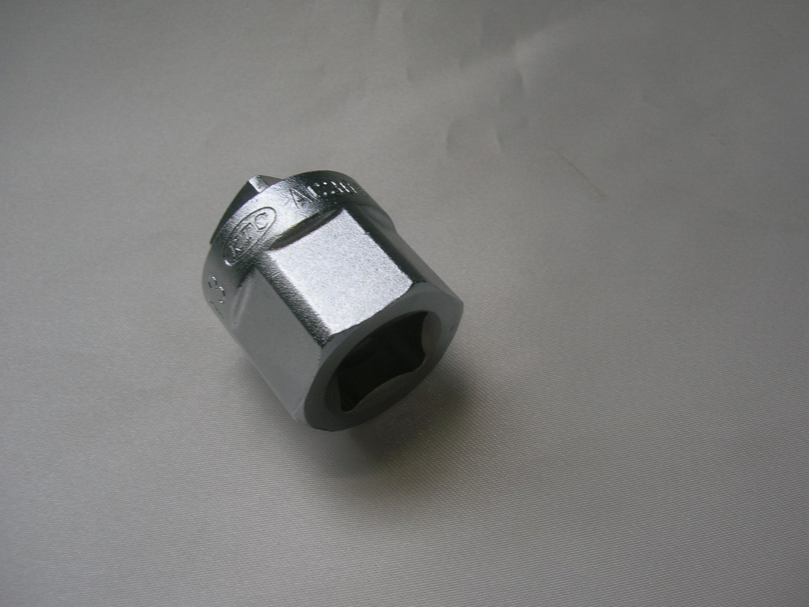 DATSUN 10mm Square Drain Plug Socket KTC Tool 凸 (For: NISSAN B10 B110 ...