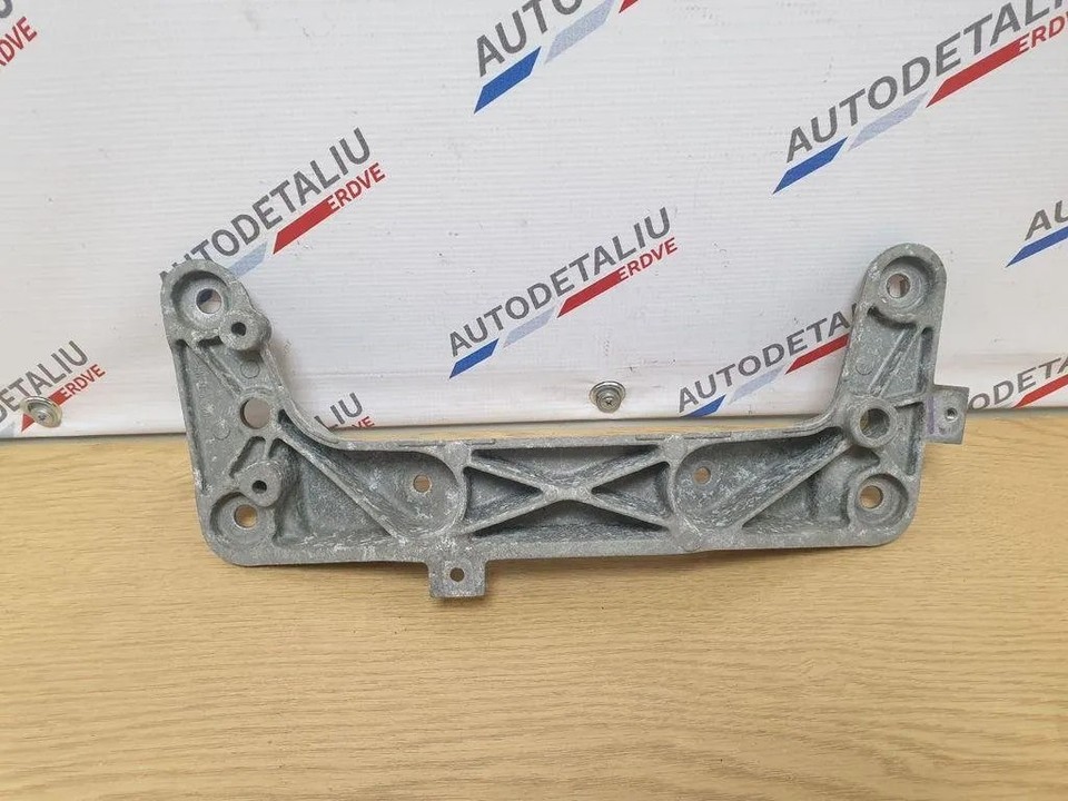 BMW 3 F30, F80 Gearbox Mount Bracket 6796611 22316796611 2.00 2016 ...