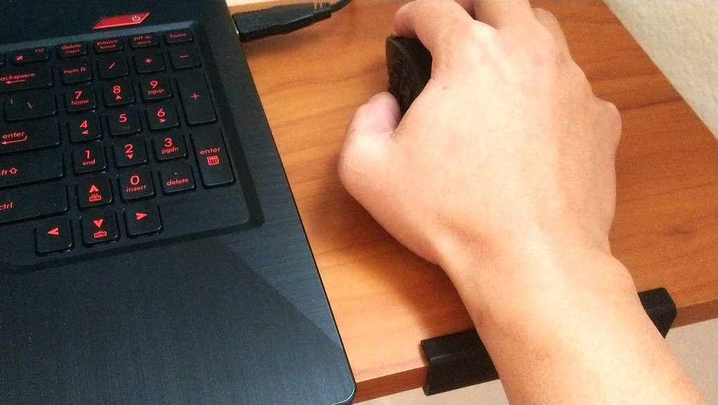 Everythang3D Glue On Round Edge Wrist Saver for Desk (100mm Long) (PE+ ...