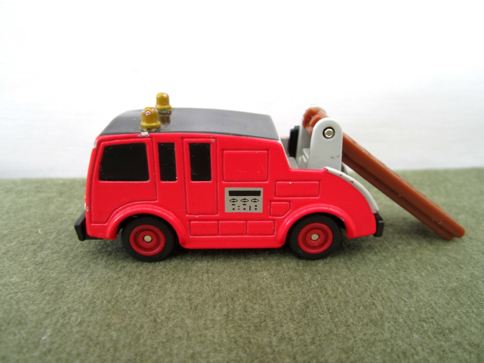 Ertl Thomas the Tank Engine & Friends Fire Engine - Unboxed | eBay