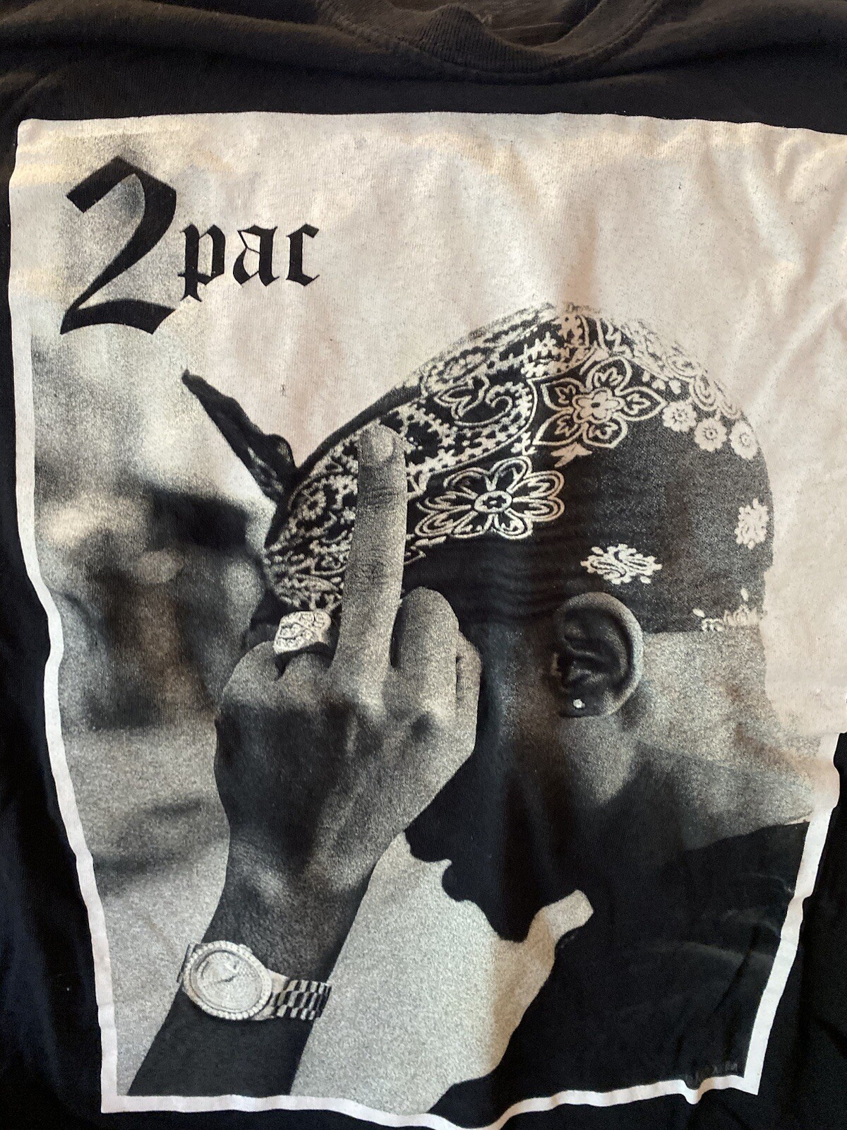 Vintage 2Pac Middle Finger T-Shirt Size Medium Classi… - Gem
