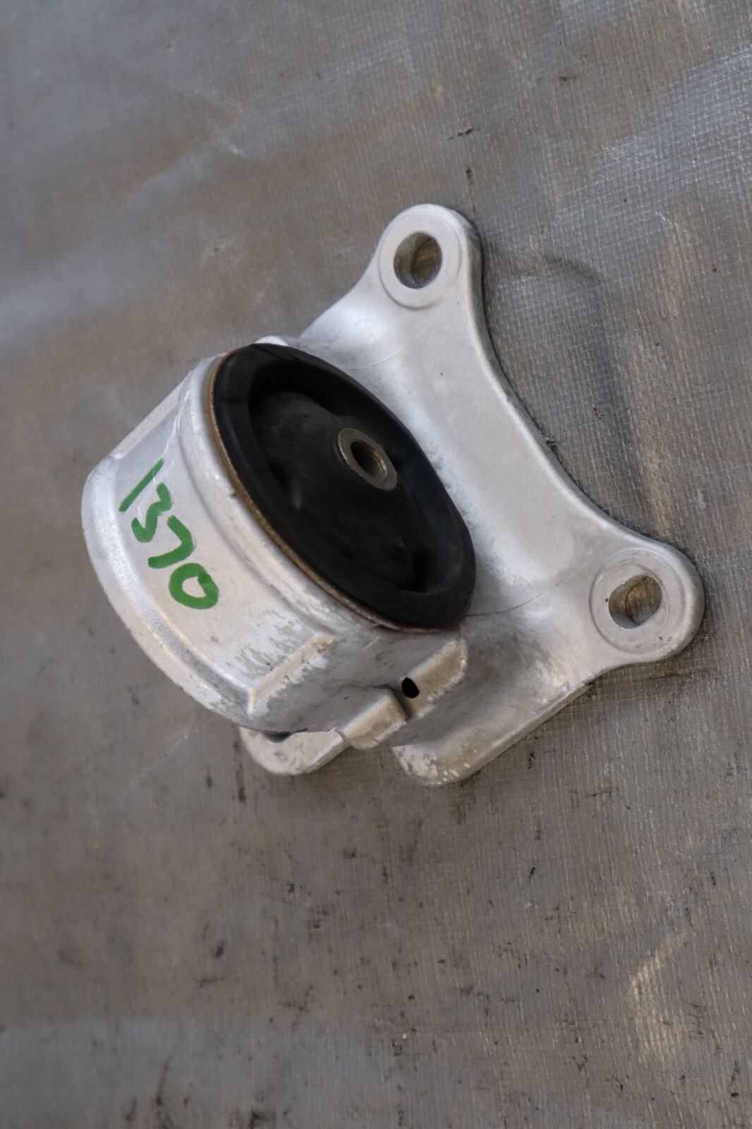 2010 NISSAN GT-R R35 VR38 3.8L AWD OEM REAR ENGINE MOTOR MOUNT #1370 | eBay