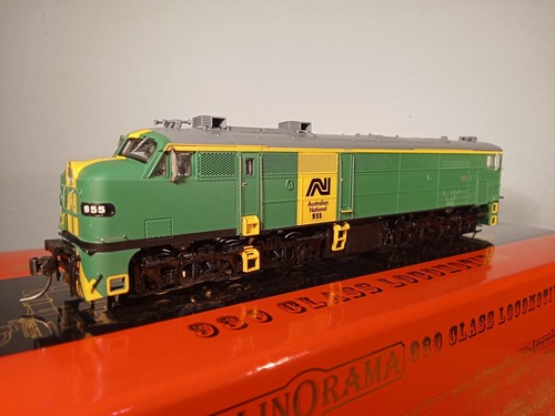 Trainorama 930 class locomotive HO scale model trains | eBay Australia