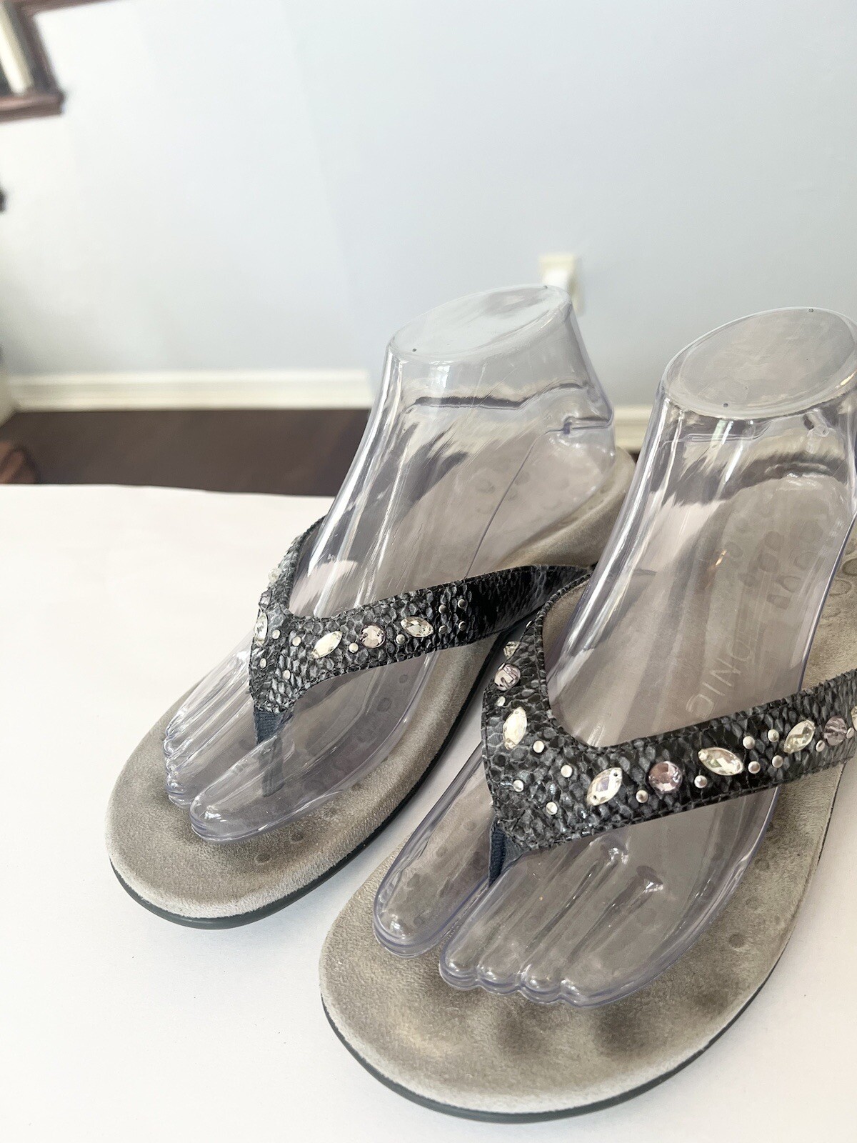 Vionic Rest Lucia Flip Flop Women’s 7 Slate Grey Snake Print ...