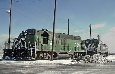 BN 1980 and 438 at Eola Yard (Illinois) on December 28, 1988 8 x 10 Photo | eBay