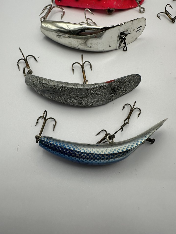 17 Vintage Fishing Lures Lot Helin Flatfish mixed sizes colors T4 S3 ...