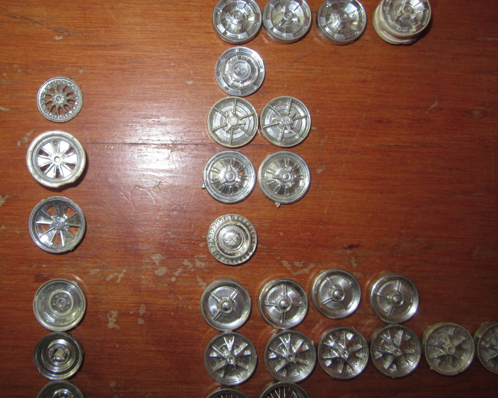 1960's AMT Johan 1/25 Annual Kit Wheel Hubcap Parts Lot Chevy Buick ...