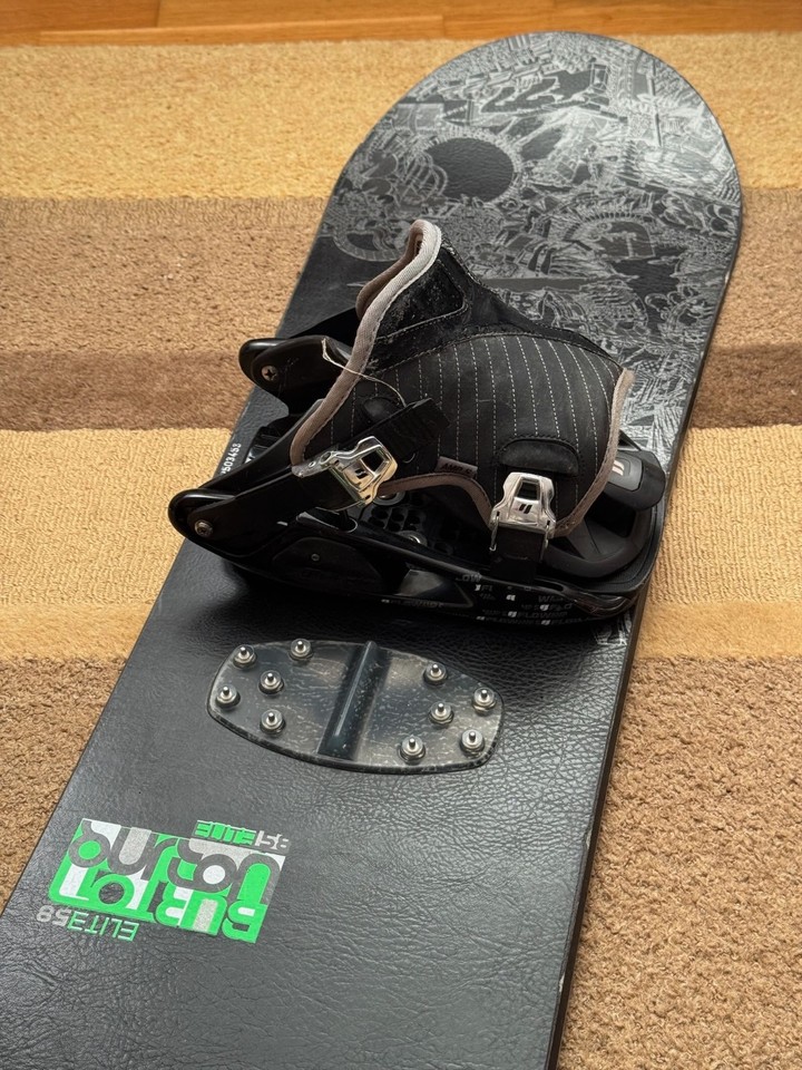 Snowboard with bindings: Burton Elite 158 board, stomp pad and flow ...