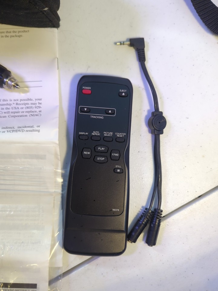 Sansui Mobile CRT 6" Color TV & VCR Retro Gaming W/ Remote + Case ( AC ...