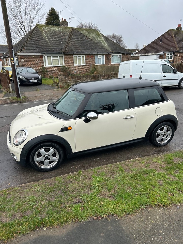 2009 (59) White Mini One 1.4 3 Door - ULEZ Compliant | eBay
