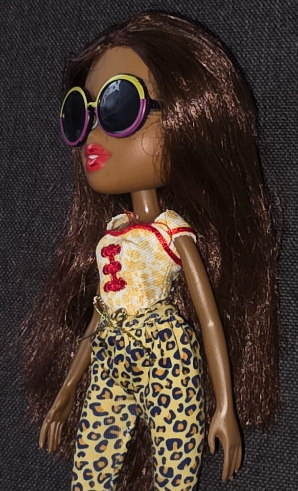MGA 2015 Bratz Doll , Hello my Name is Sasha , | eBay.de