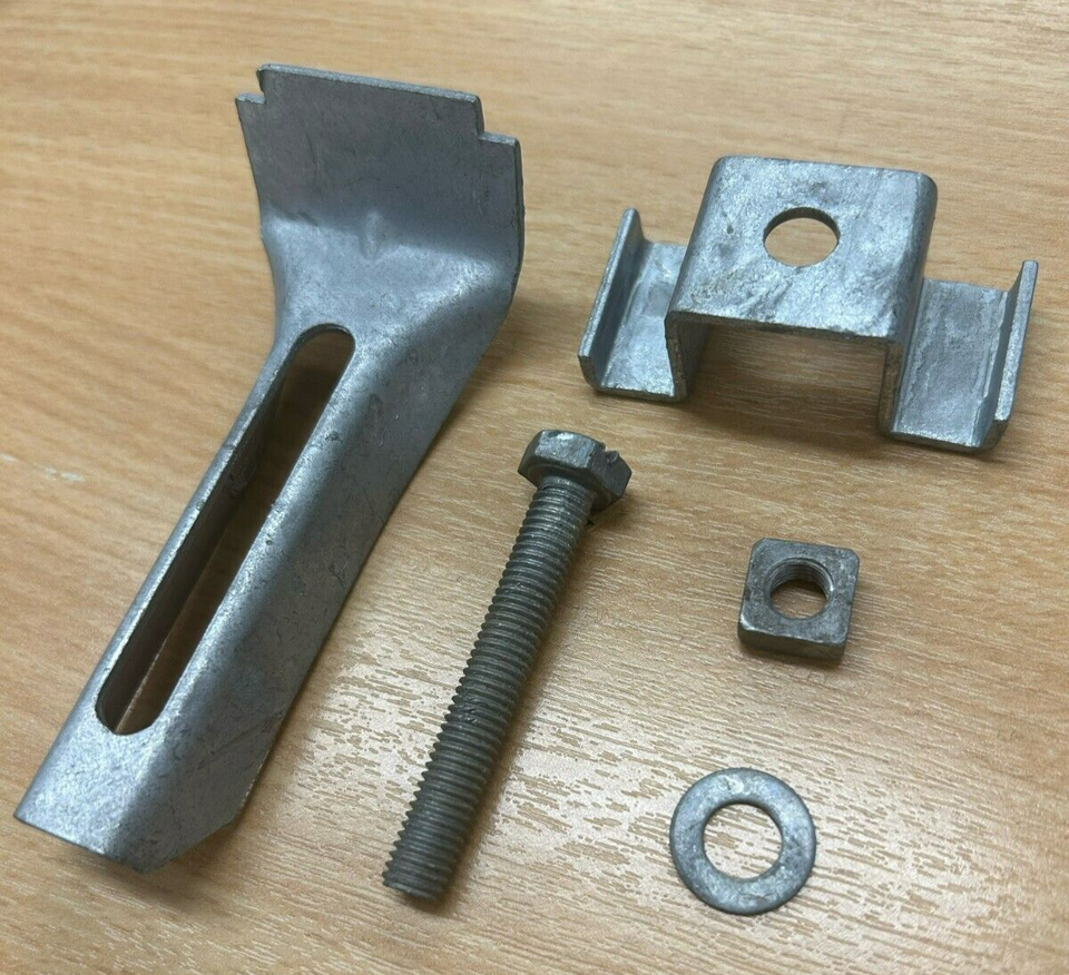 Box of 100 no. Galvanised M Clip Fixing Sets For Open Mesh Flooring ...