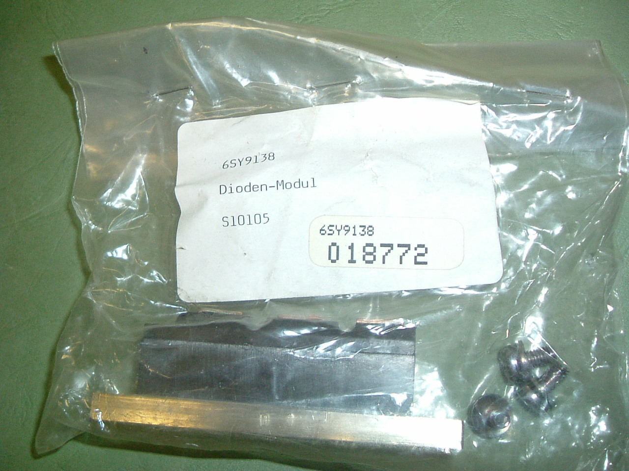 SEIMENS 6SY9138 .........DIODE MODULE...AEG DD 85 N 1200 K ..... NEW ...