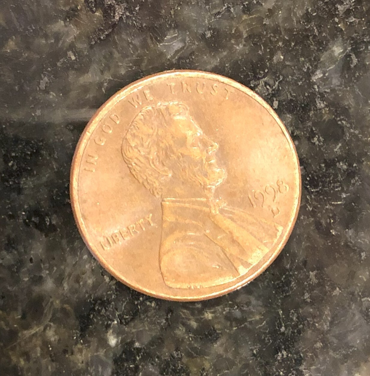1998-D RED LINCOLN PENNY w/ AM REVERSE TOUCHING (EXCELLENT CONDITION ...
