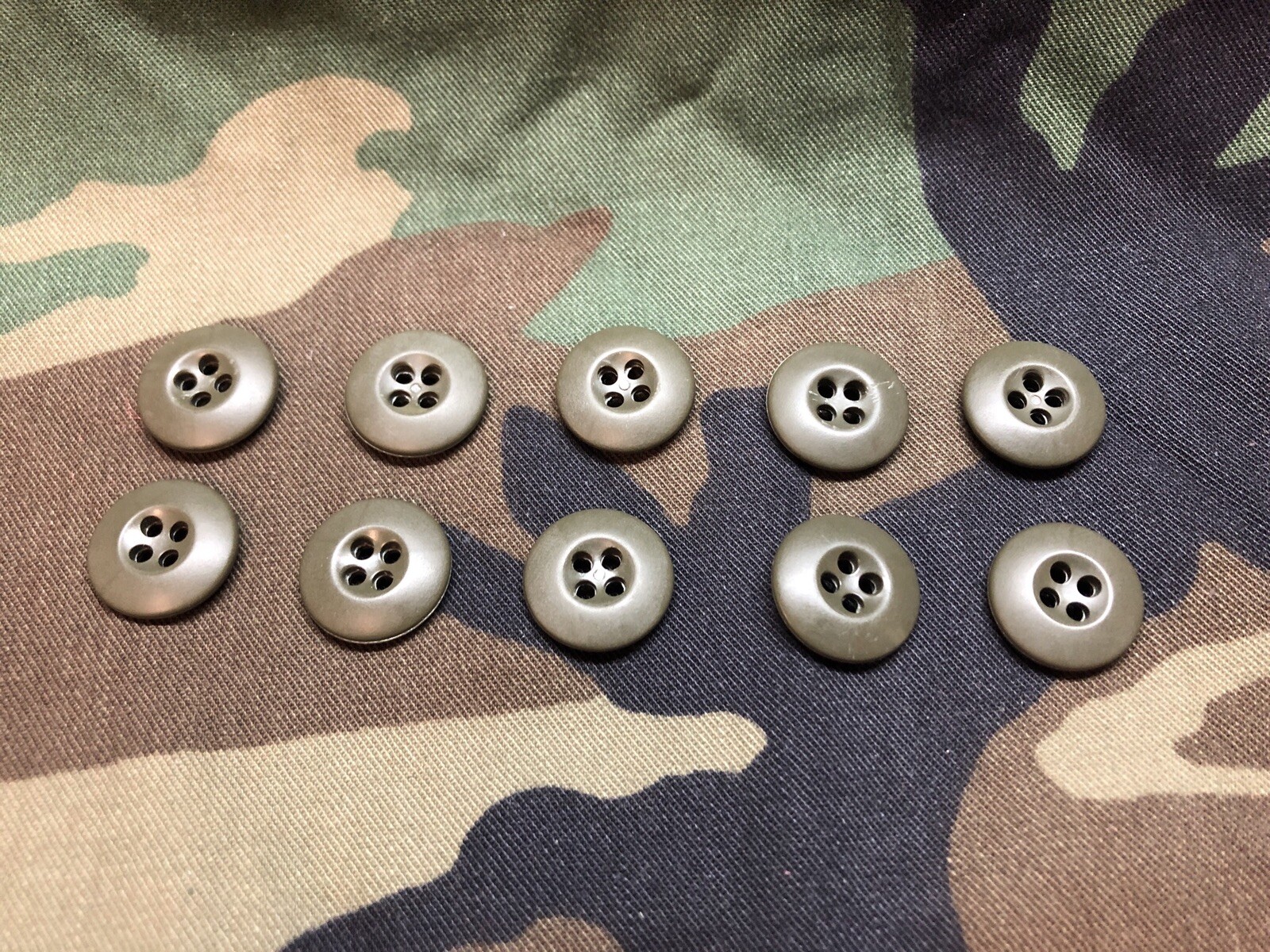 10 3/4" OD GREEN, COYOTE BROWN, BLACK, BDU Military Buttons Free ...