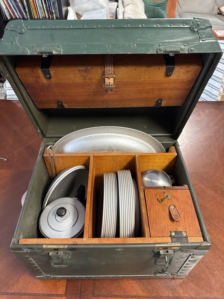 WWII U.S. Army Officer’s Field Mess Chest Herkert & Meisel 1944 w ...