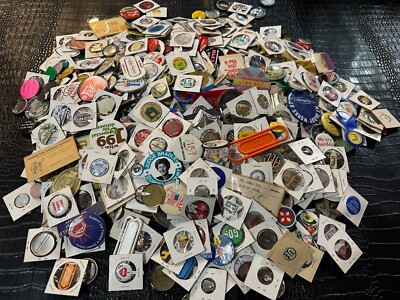 LOT of about 700 vintage pinbacks novelties - advertising - etc (NBS ...