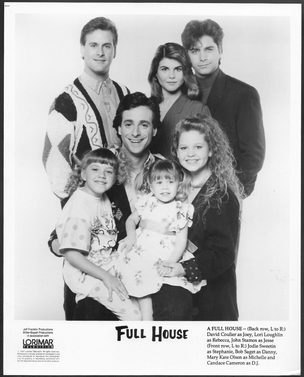 Mary Kate Y Ashley Olsen 1991 Mary Kate Olsen And Ashley Olsen Enjoy