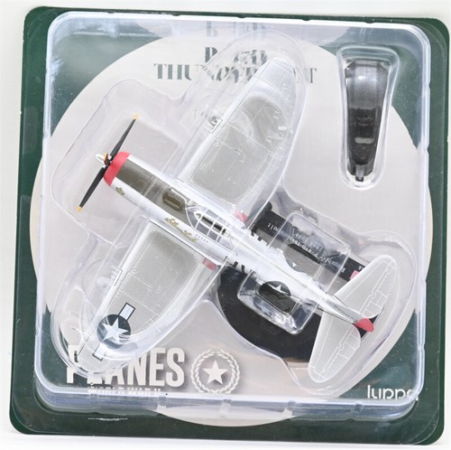 PLANES USA Republic P-47D Thunderbolt 1944 1/72 DIECAST Aircraft Pre ...