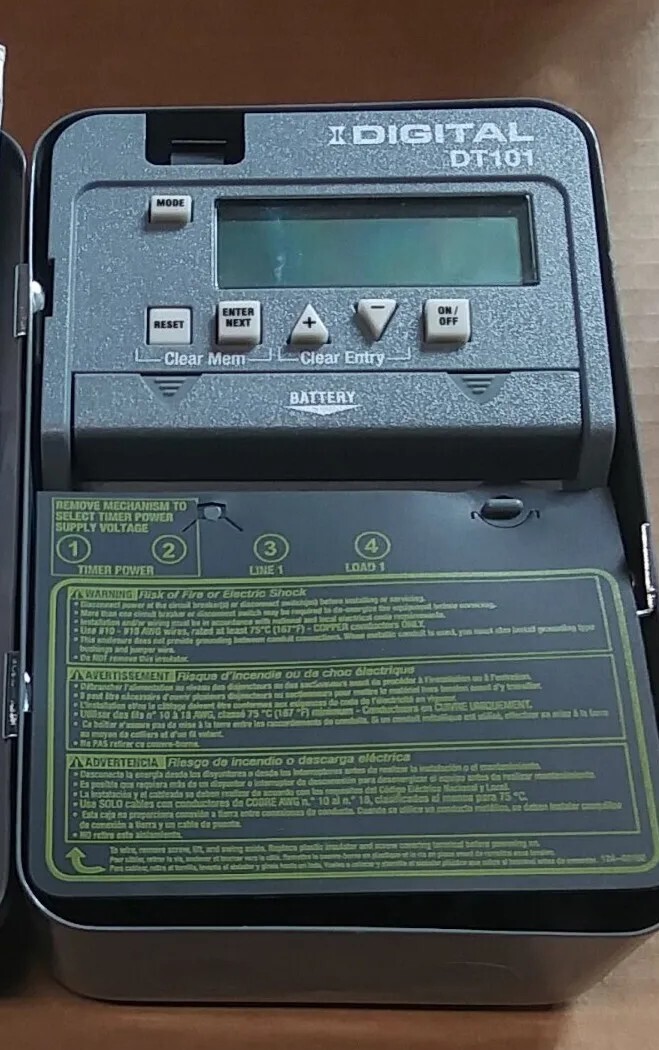 Intermatic DT Series 1-Circuit 20 Amp 24 Hour Indoor Surface Mount ...