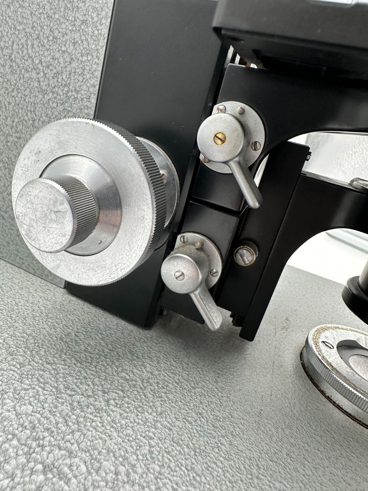 Carl Zeiss Universal Research Microscope W/Objectives & Eyepieces ...