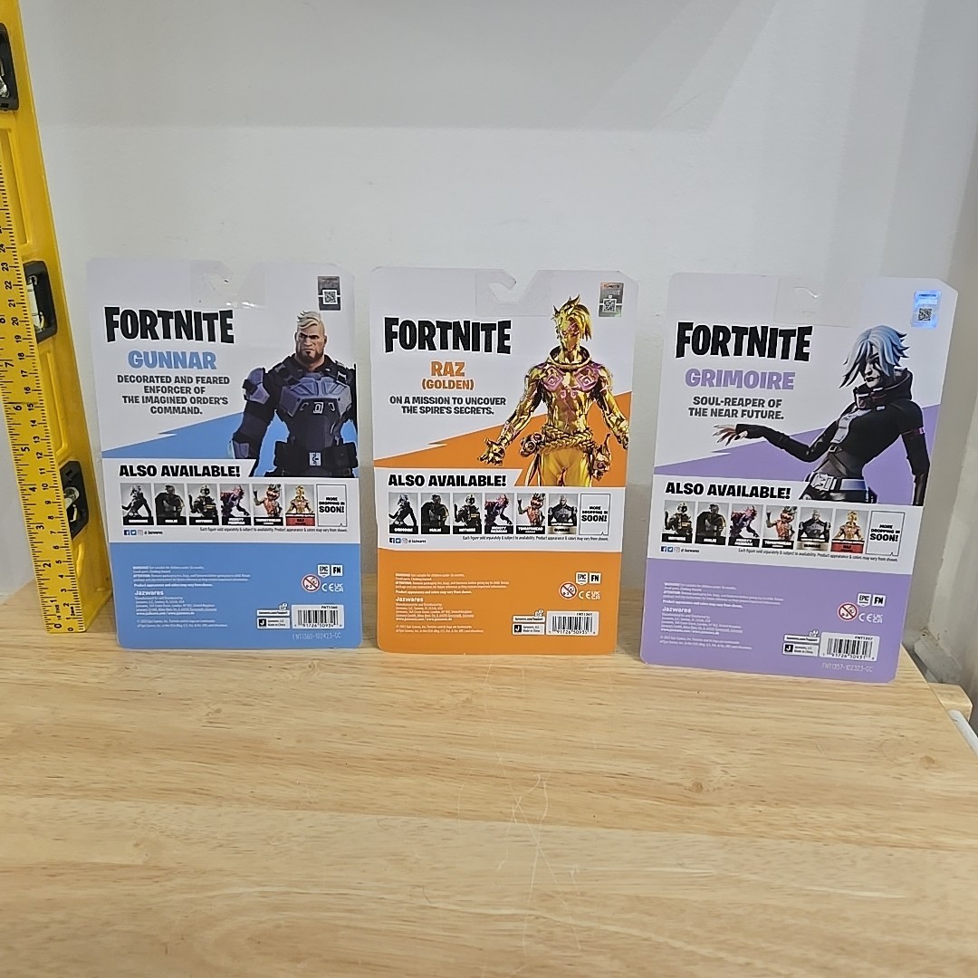 Fortnite Solo Mode Gunnar, Raz (GOLDEN) & Grimoire Action Figure Bundle ...