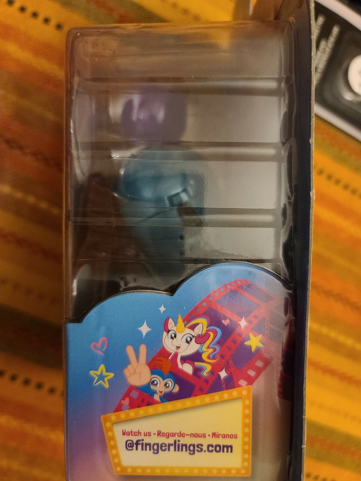 Fingerlings - Baby Dolphin - AQUA - Interactive - New | eBay