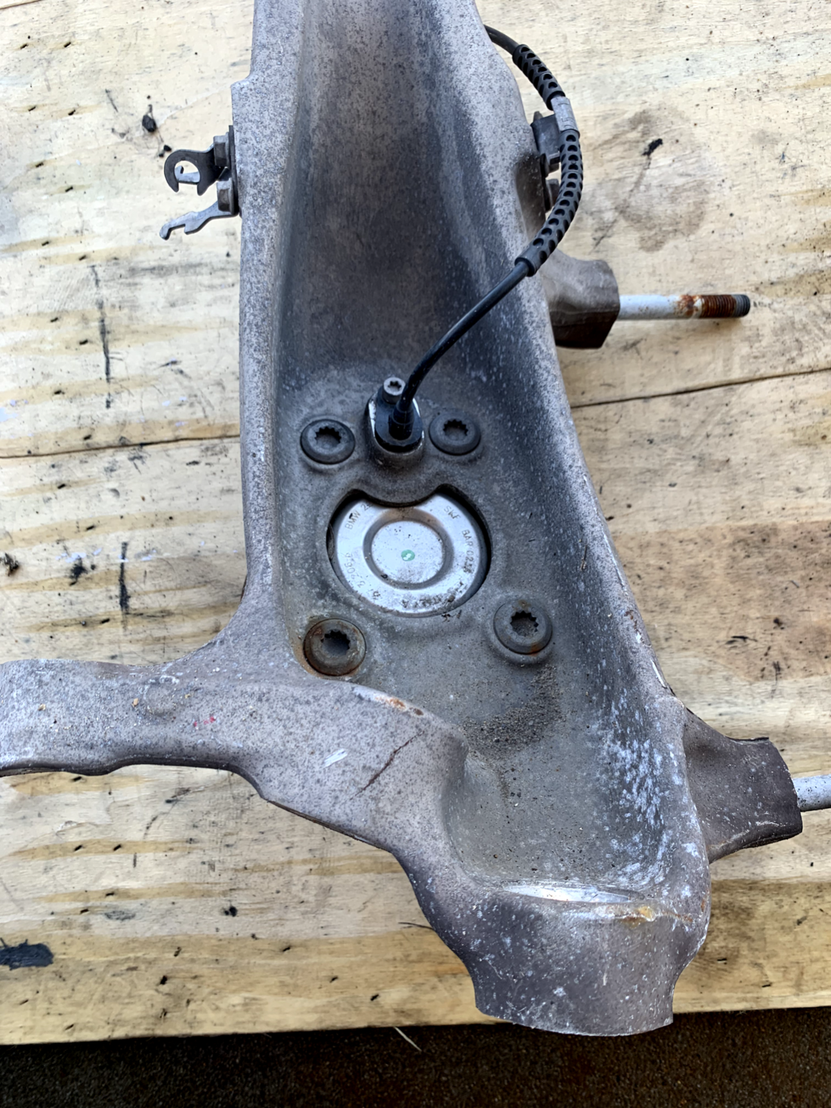 BMW F10 F06 F12 F13 M5 M6 Front Right Passenger Hub Spindle Carrier ...